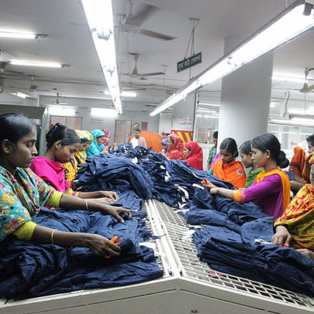 H&M Responds Slowly to Bangladesh Factory Collapse Killing 1,100 ...